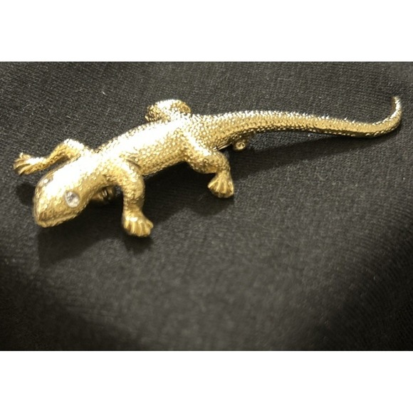 The Unbranded Brand | Jewelry | Gecko Vintage Brooch Pin Gold Tone ...